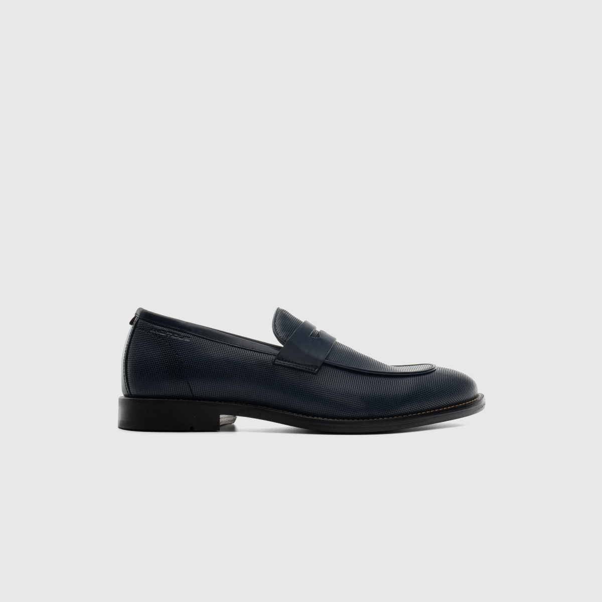 DEVON Penny Loafer - 13414A-6810AM | Ambitious